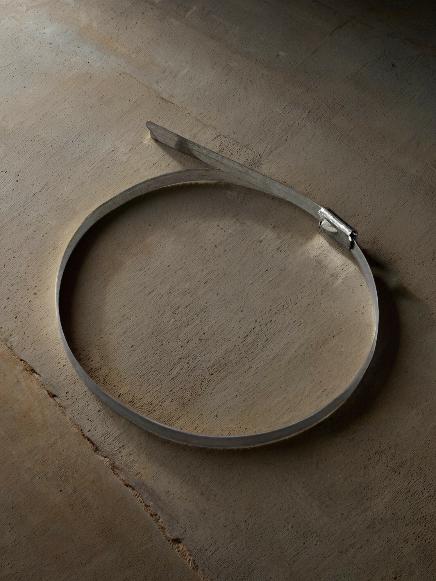 Хомут-стяжка стальная REXANT 250x4,6 мм, в упаковке - 10 штук