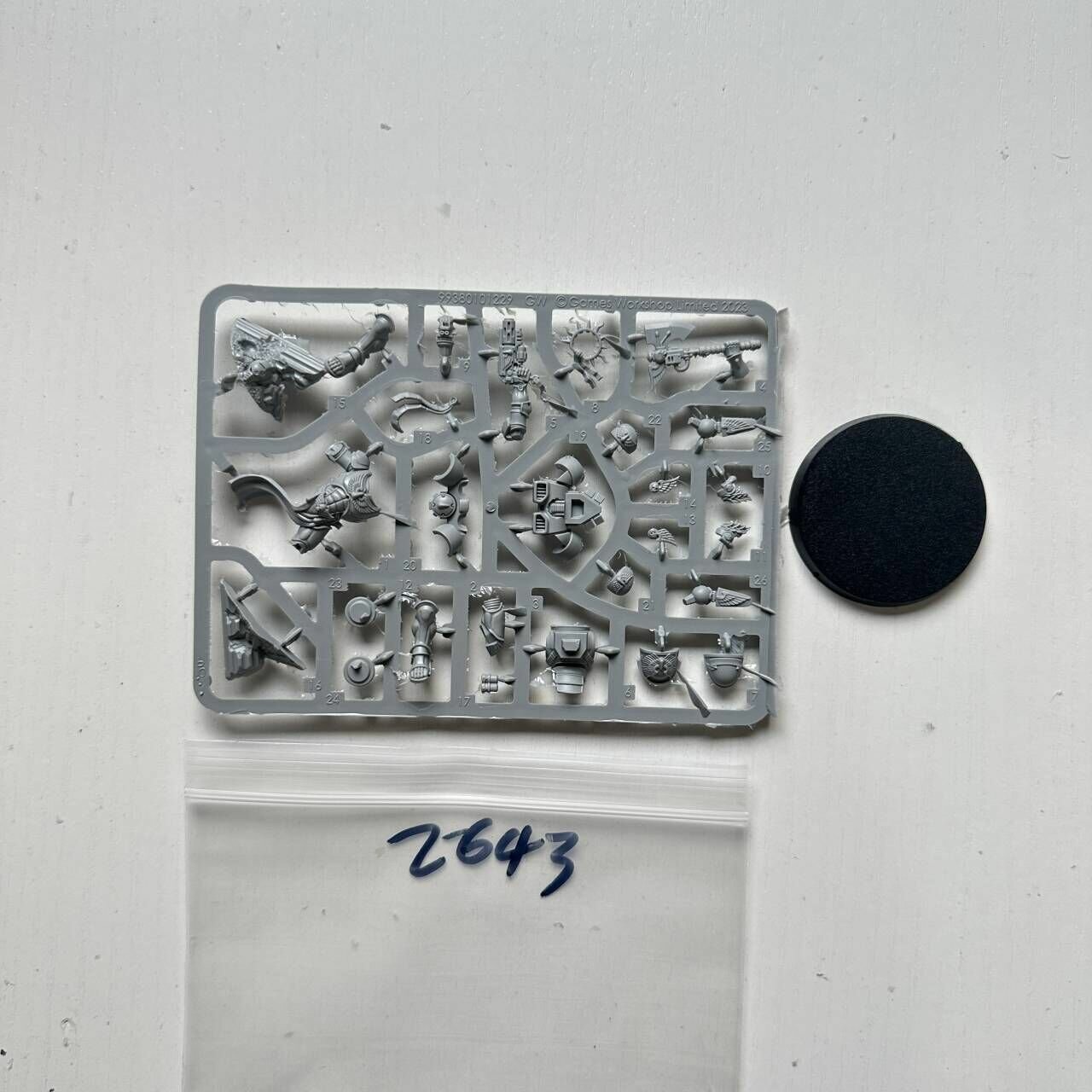 Смола Миниатюра Warhammer 40000 COMMANDER DANTE / миниатюр для настольной игры Упражнения для раскрашивания