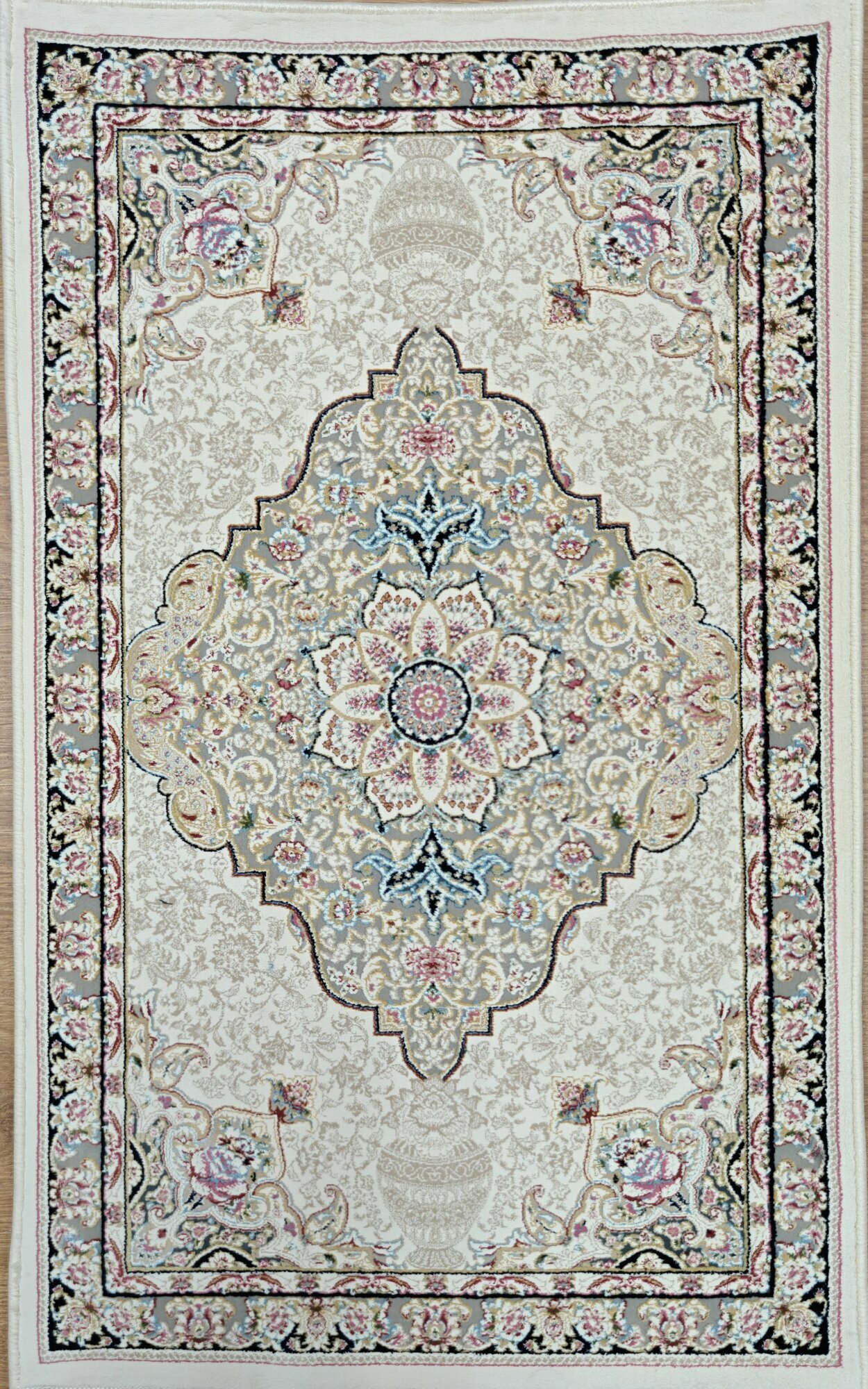 Коврик персидский высокоплотный с рельефным ворсом "AINOOR кремовый" 50х80 см