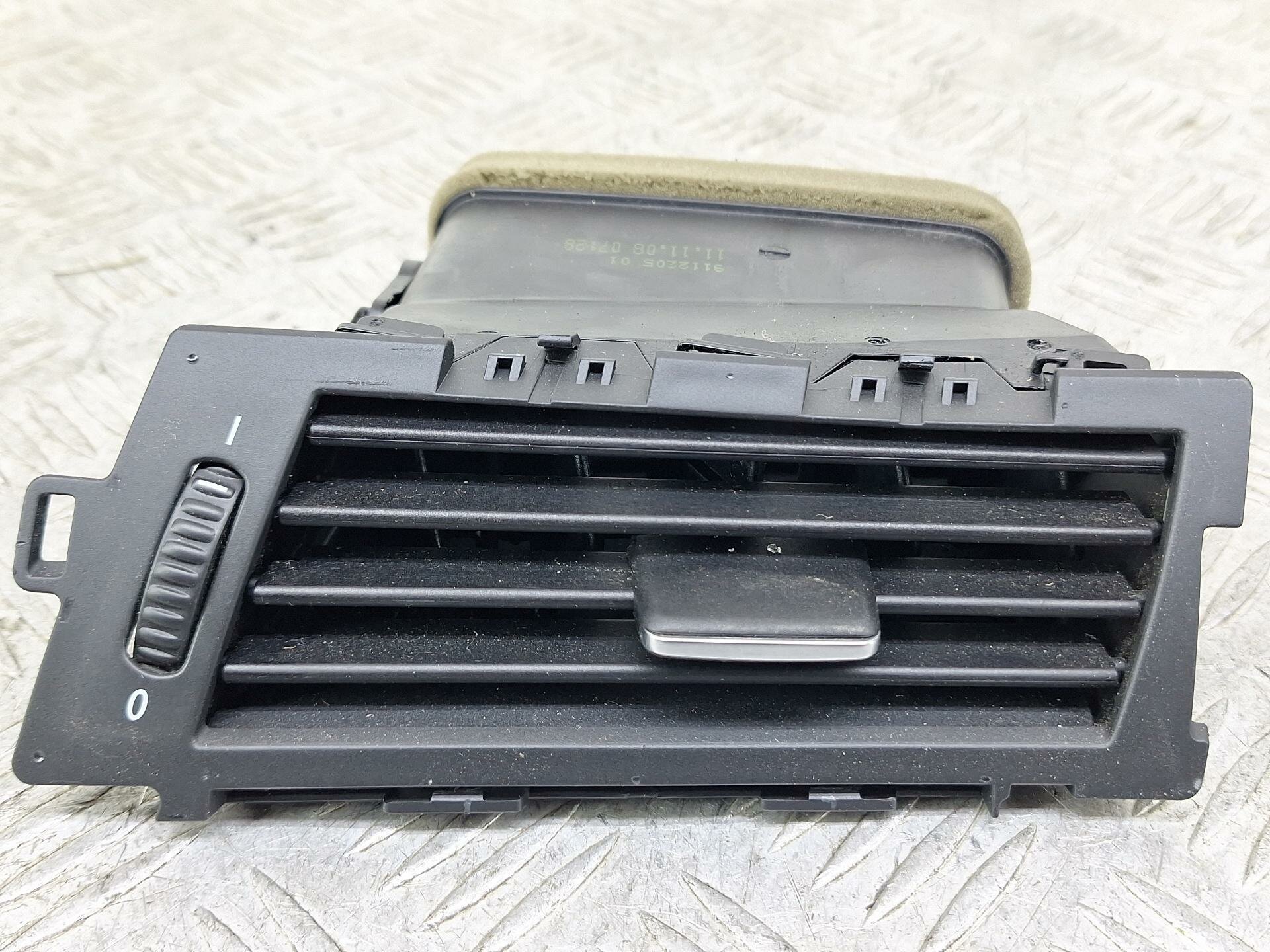 Дефлектор обдува салона BMW 5 E60/E61 рест. (2007 - 2010) 911220501