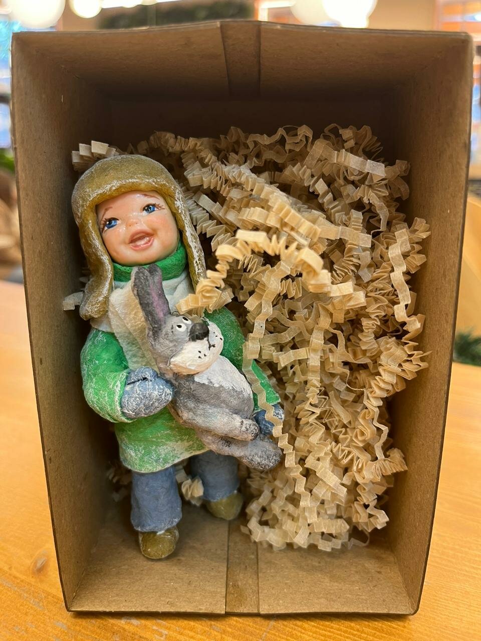 Елочная игрушка "Мальчик с Зайцем" O.flowers, ручная работа, вата, 1 шт