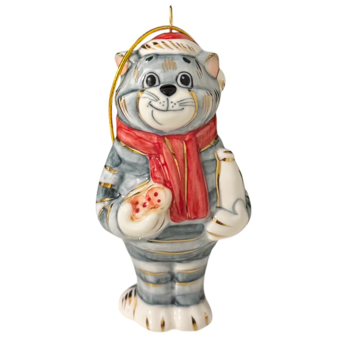 Елочная игрушка серии Простоквашино "Кот Матроскин" с золотом. Лефортовский фарфоровый завод. Елочная игрушка из фарфора