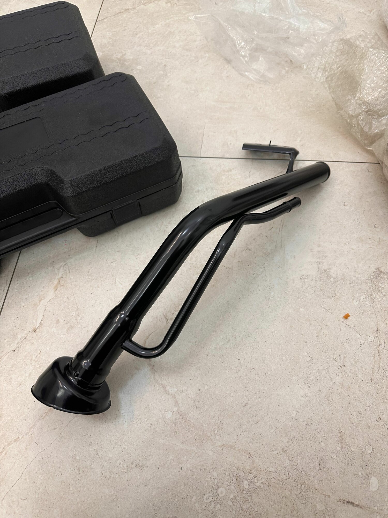 Горловина бензобака Nissan Micra K12 17221AX600