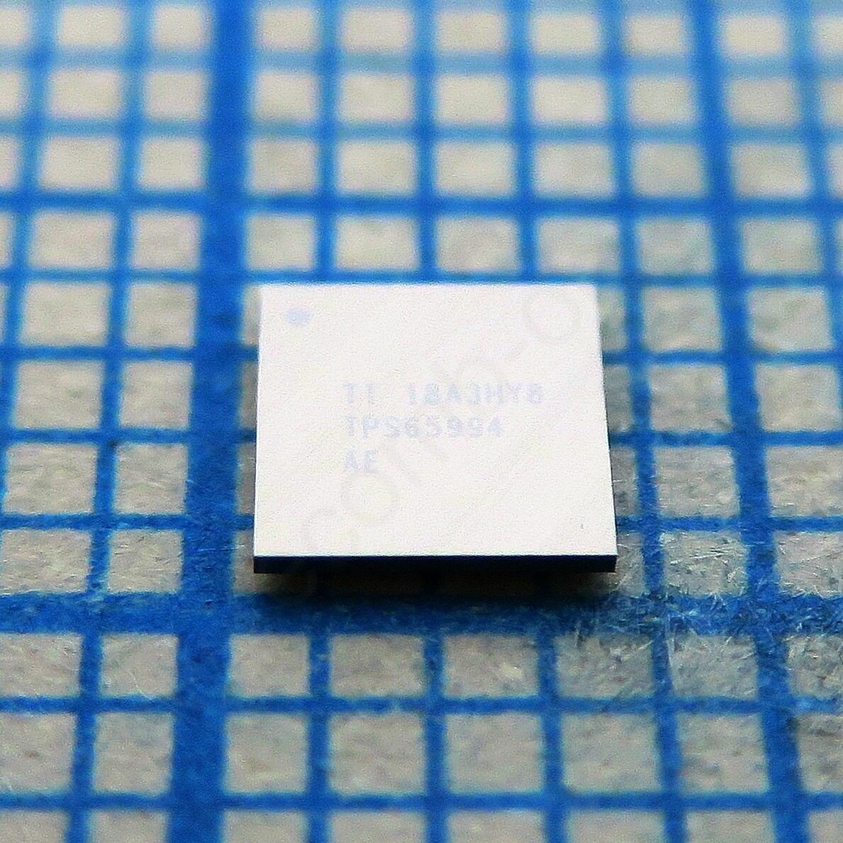 TPS65994AEYBGR TPS65994AE - Двухпортовый контроллер USB Type-C и USB PD со встроенным источником питания