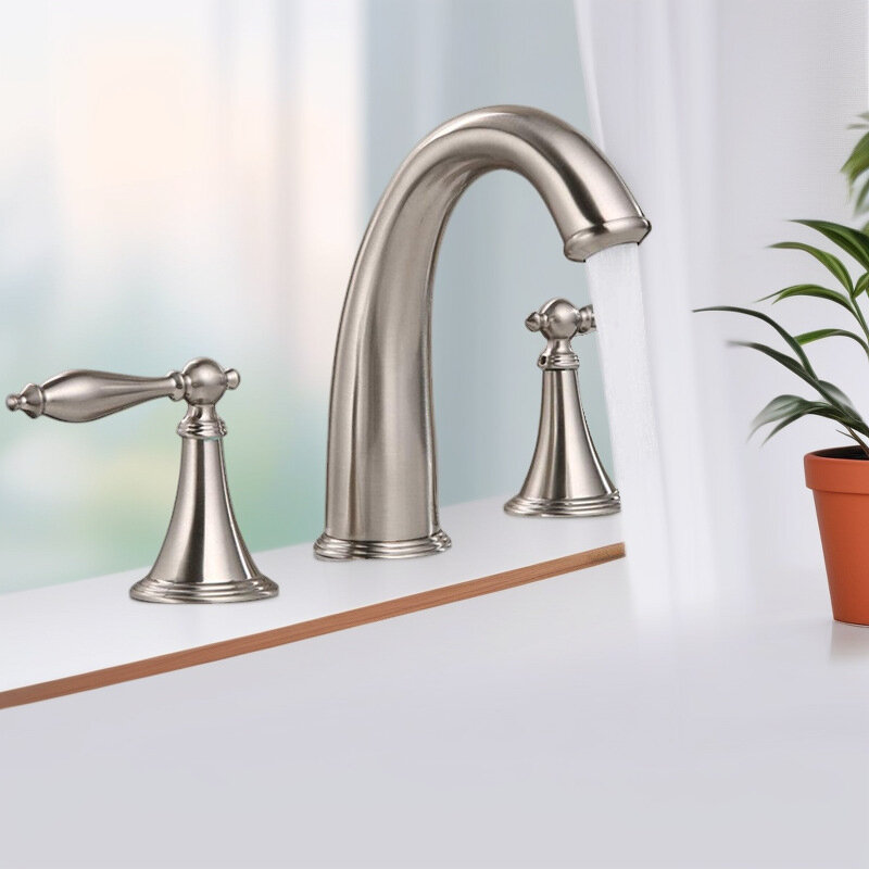 Сантехническая фурнитура: трехотверстный смеситель для раковины, трехкомпонентный комплект смесителя.