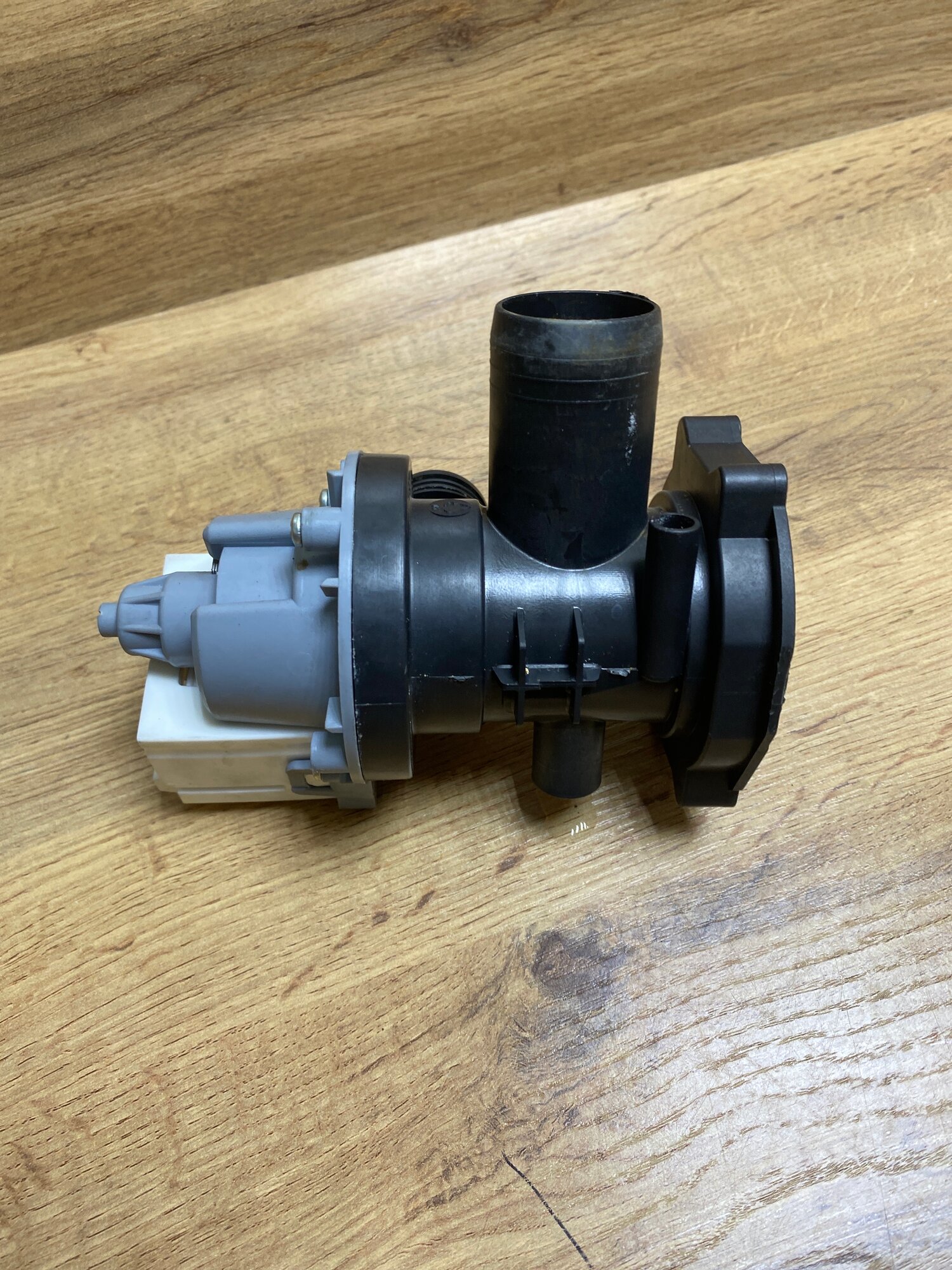 Насос с улиткой в сборе для стиральной машины Ariston WDG 8640, оригинал, б/у