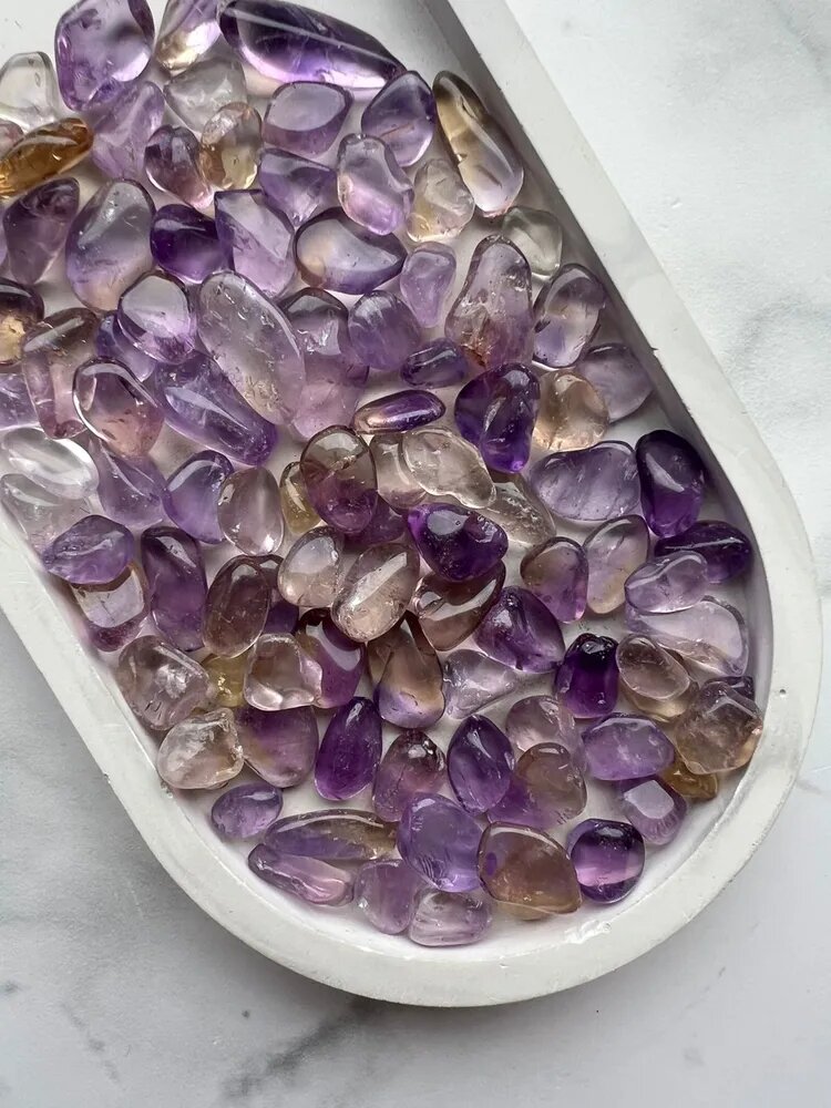 Галтовка натуральный камень Аметрин, фракция 10х15 мм. Упаковка 100 гр.