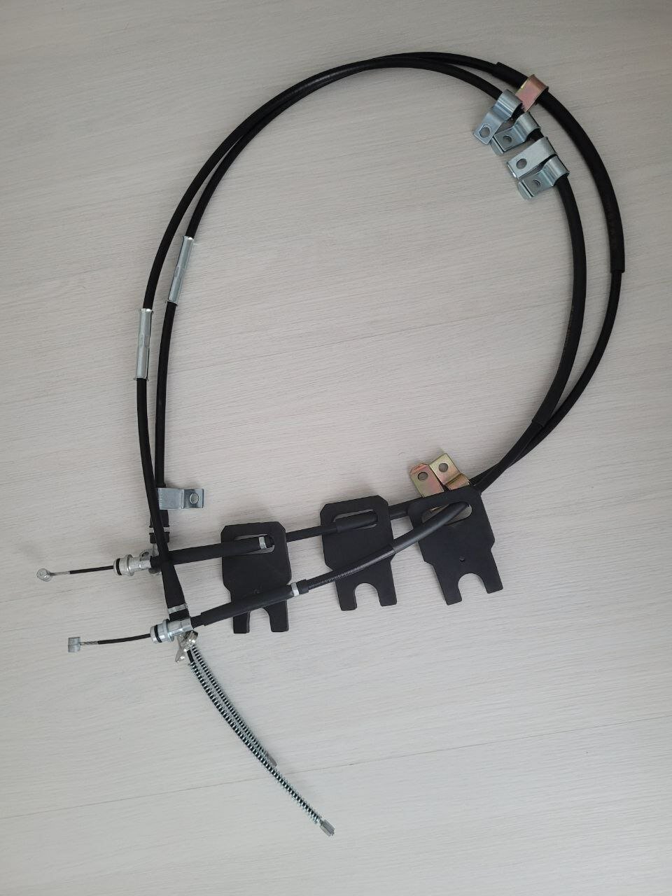 Трос ручника комплект правый+левый Сузуки Гранд Витара 2 полный привод 4х4 SUZUKI GRAND VITARA II (JT)