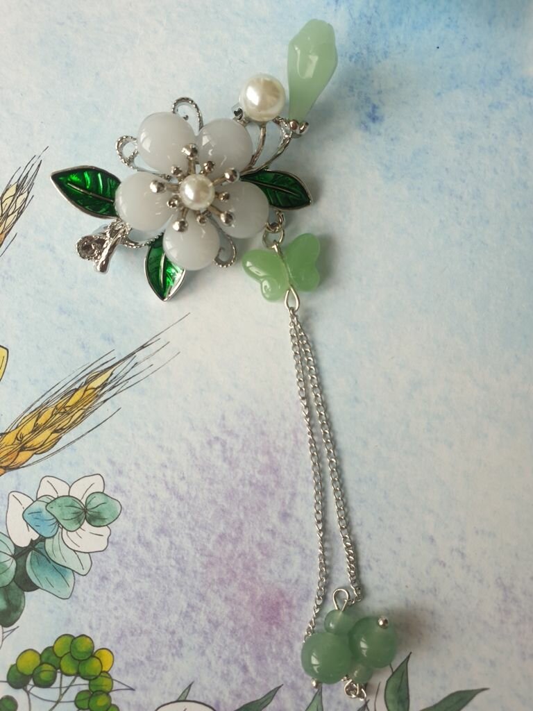 Брошь, жемчуг культивированный, искусственный камень, авантюриновое стекло