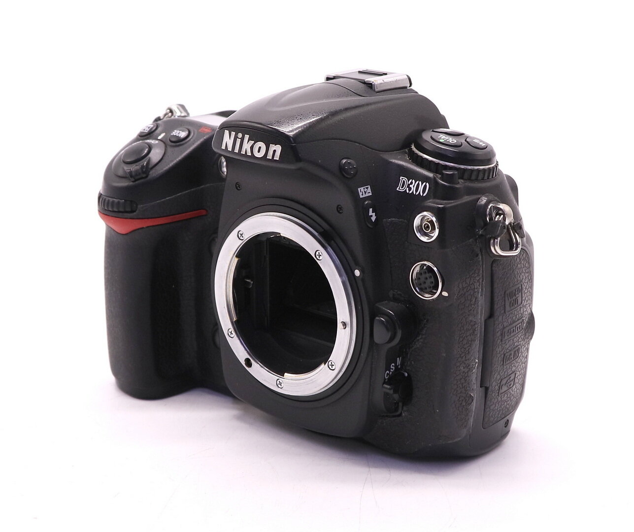 Nikon D300 body (пробег 149500 кадров)