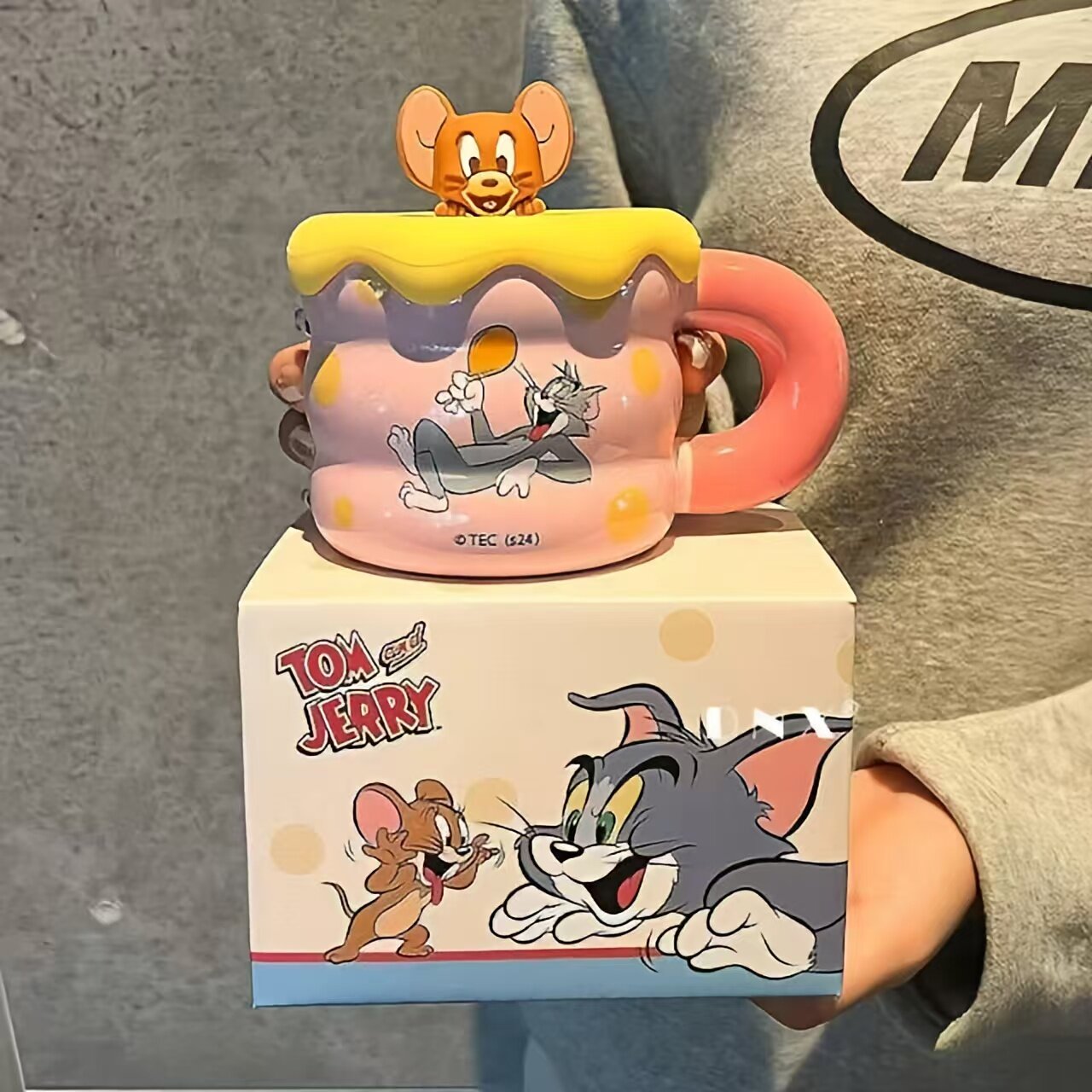 Кружка "Том и Джерри", керамика, 320мл, рождественская, красная