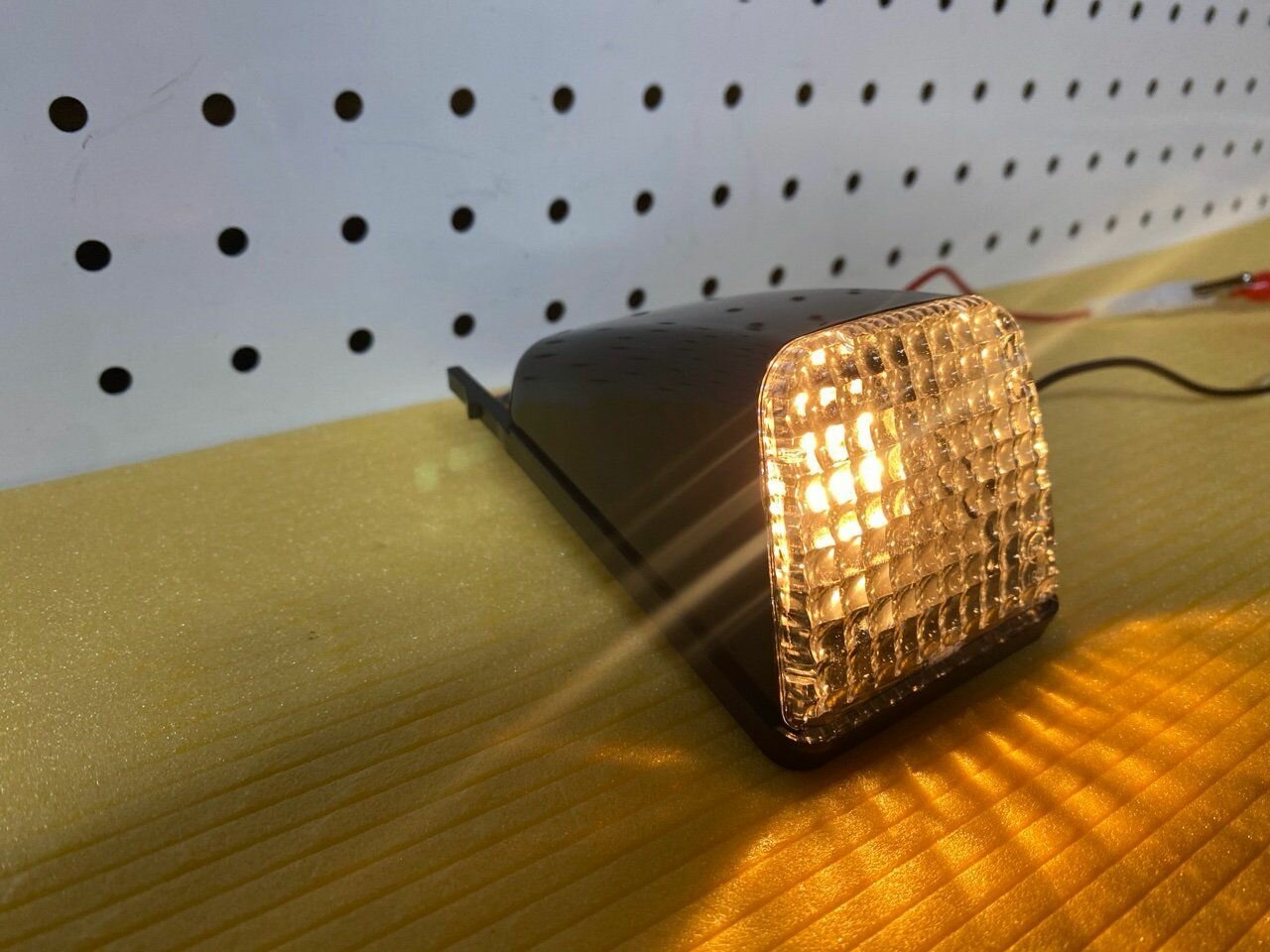 Фонарь габаритный на верх кабины VOLVO FH FM стояночный вольво ФШ ФМ