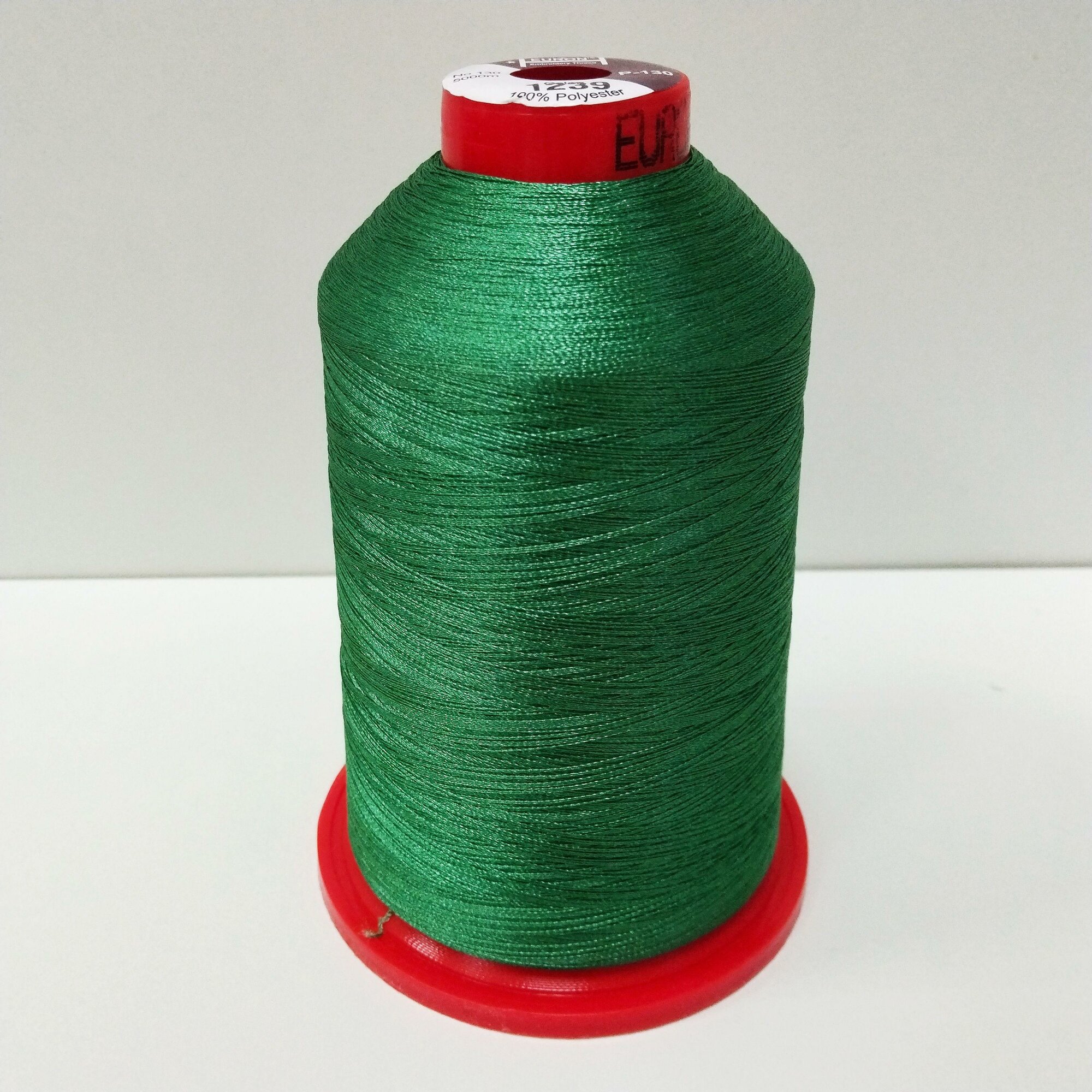 Нитки вышивальные Euron Р-130 №130 5000м, полиэстер, Цвет-1239 зеленый