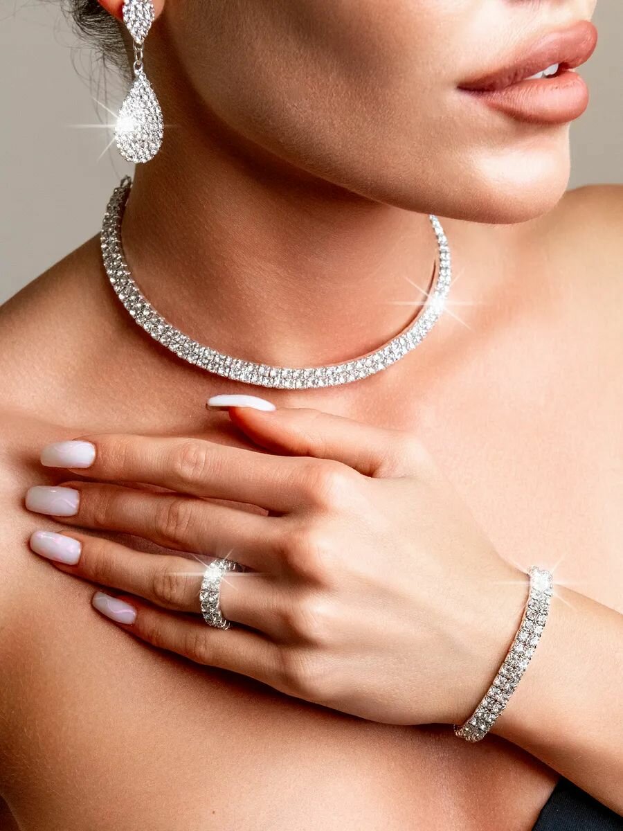 Комплект бижутерии: колье