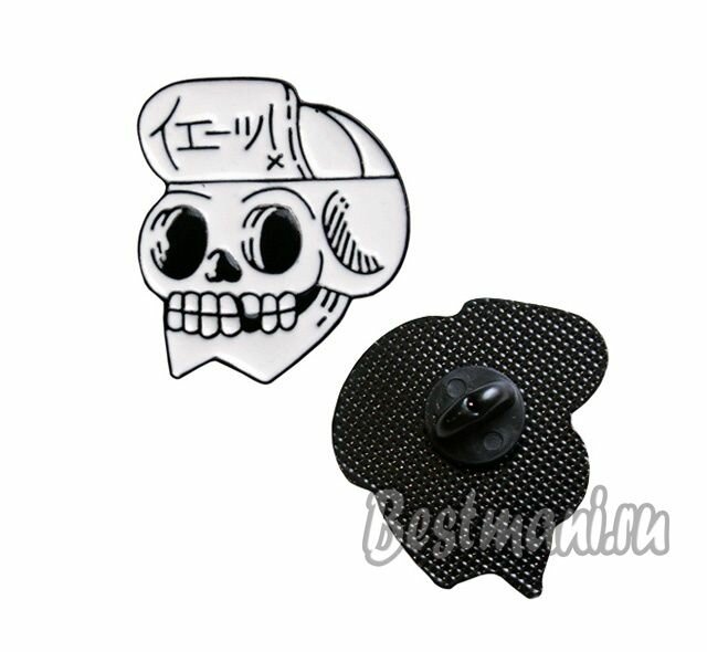 Значок сувенирный череп, белая эмаль, пластик, значки редкие, памятные коллекционные