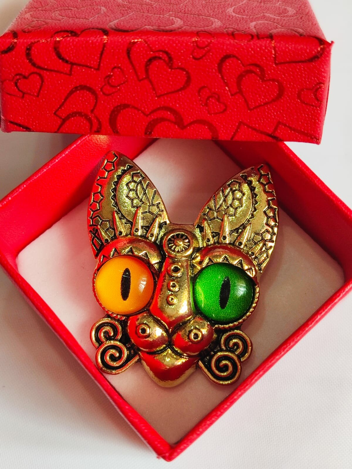 Брошь, эпоксидная смола