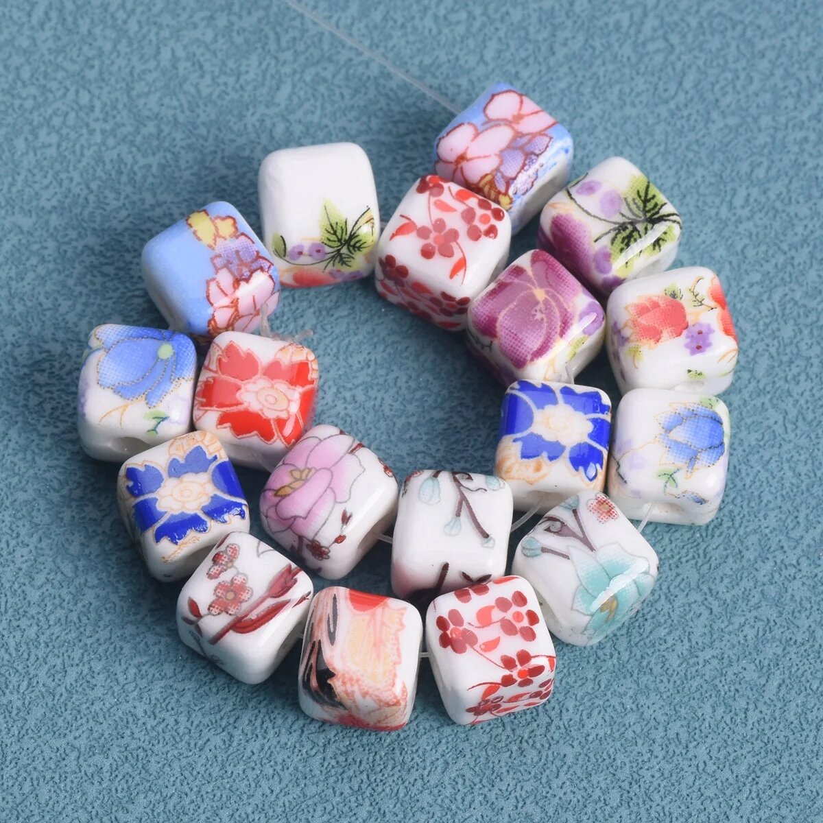 Керамические бусины Dreamzeal 8,5 мм 10 шт Random Mixed