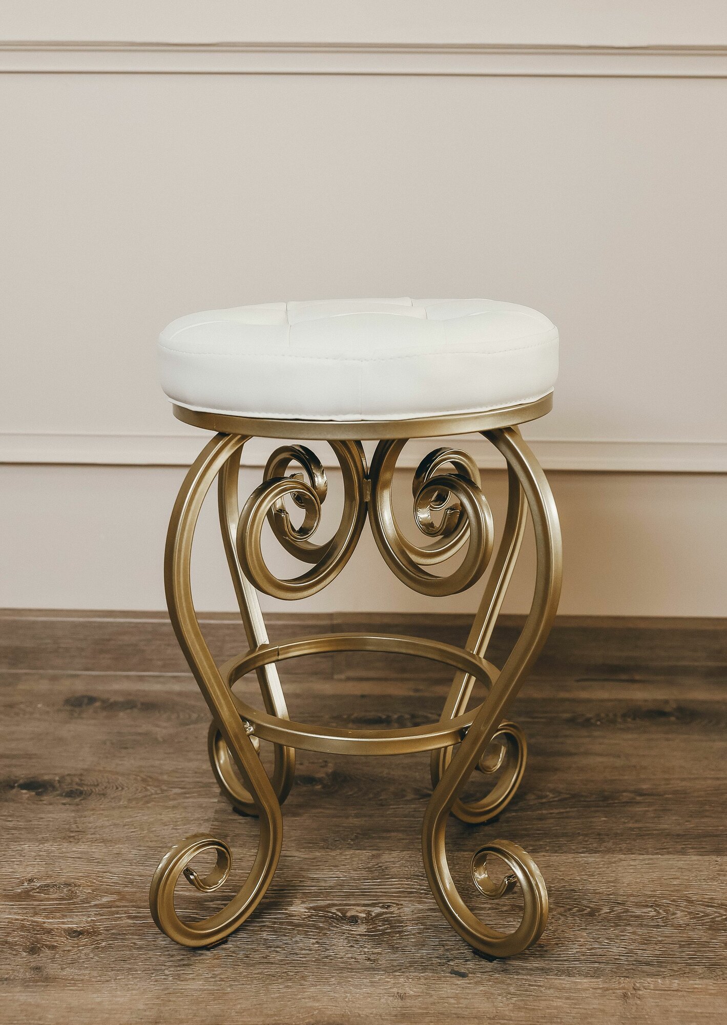 Пуф табурет для кухни гостиной прихожей с мягким сиденьем железный каркас витой, ширина 33 см х высота 49 см, Золото , 1 шт