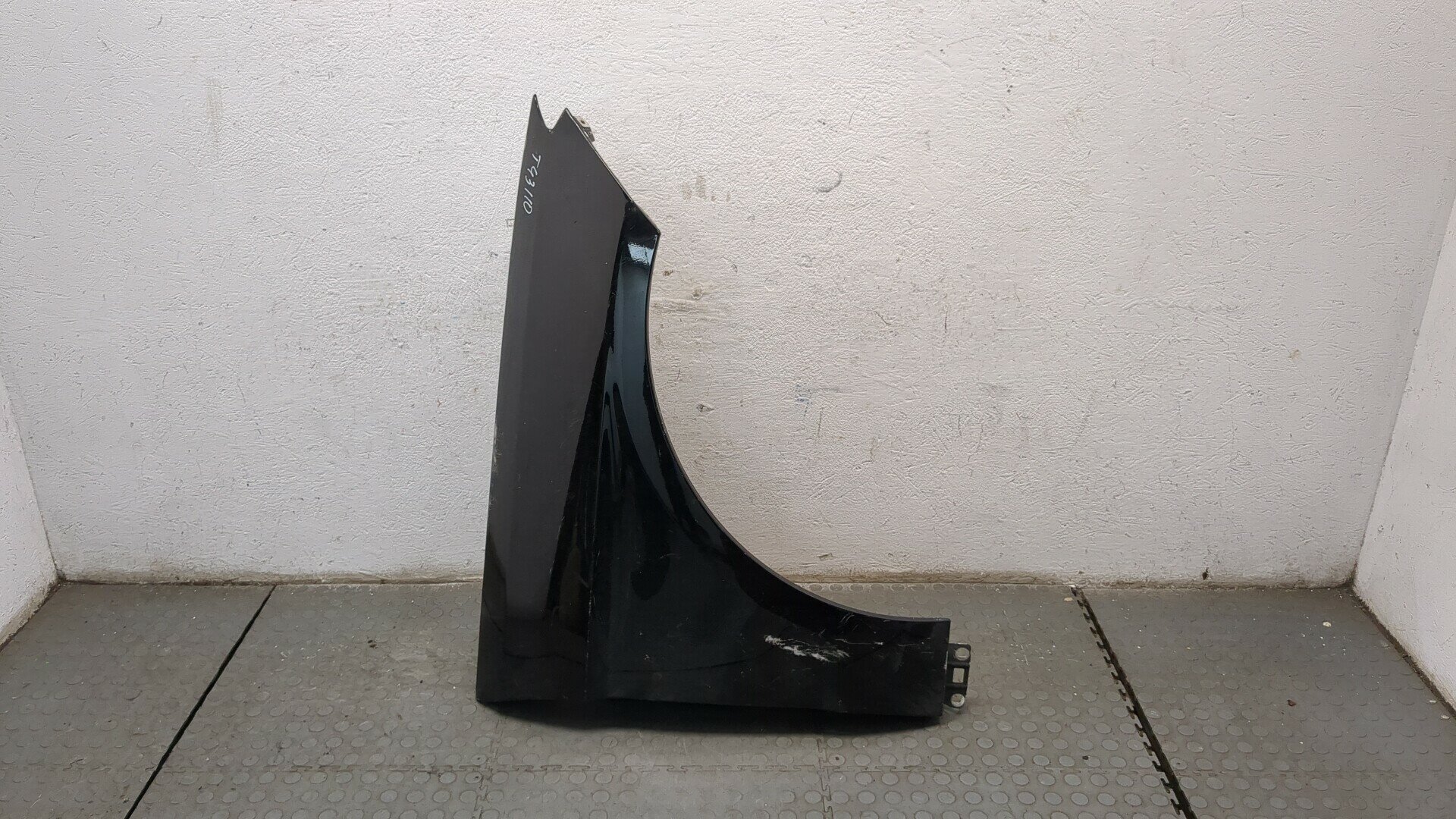 Крыло правое переднее Mercedes ML W166 Б/У