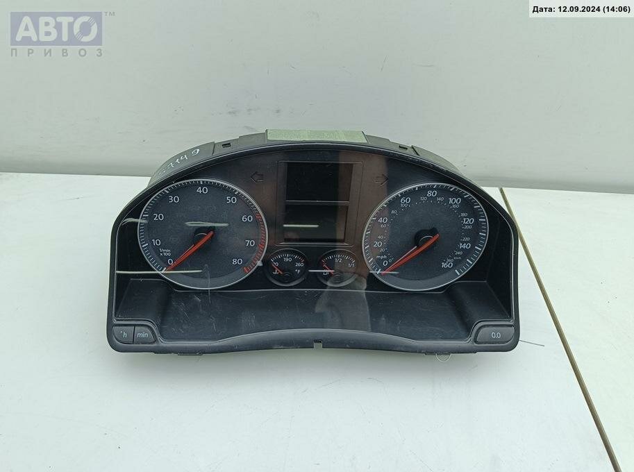 Щиток приборный (панель приборов) Volkswagen Jetta (2005-2010)