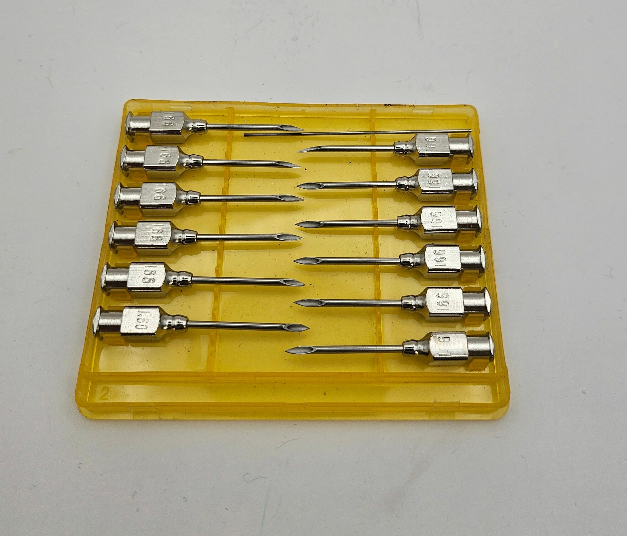 Игла 1,6х25 18 мм Луер-Лок многоразовая