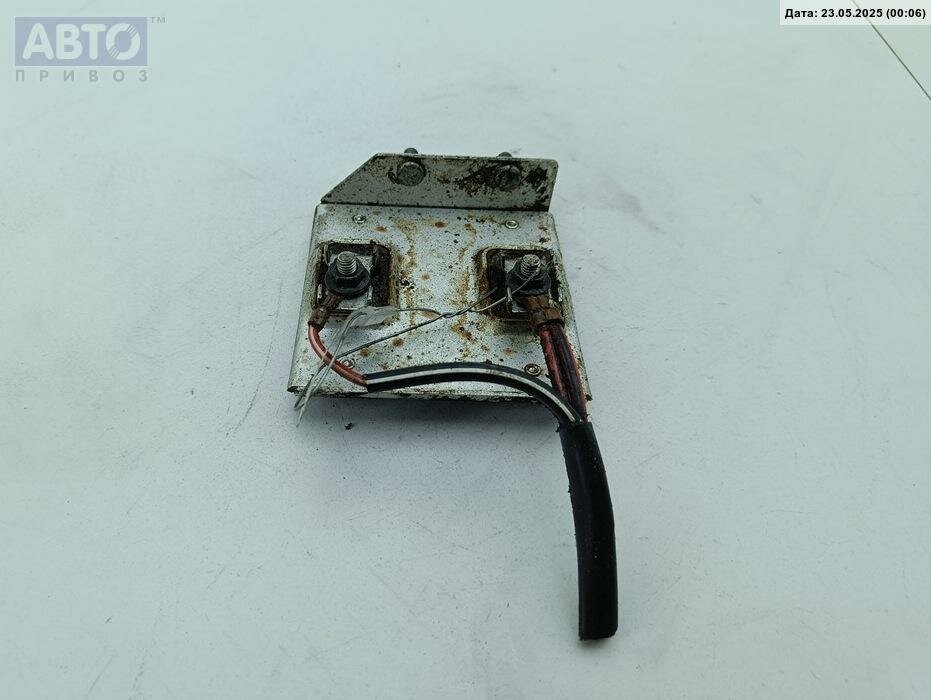 Блок управления вентилятором радиатора Audi A6 C5 (1997-2005)