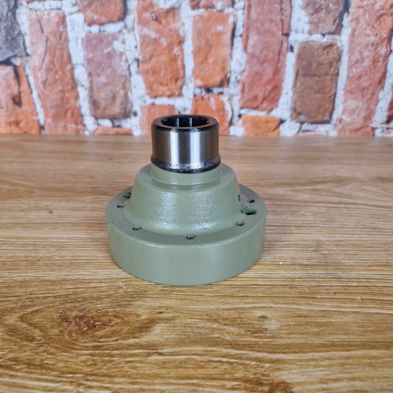 Фланец 33027 коробки раздаточной Н/О (вал карданный со ШРУС, 8 болтов)Д