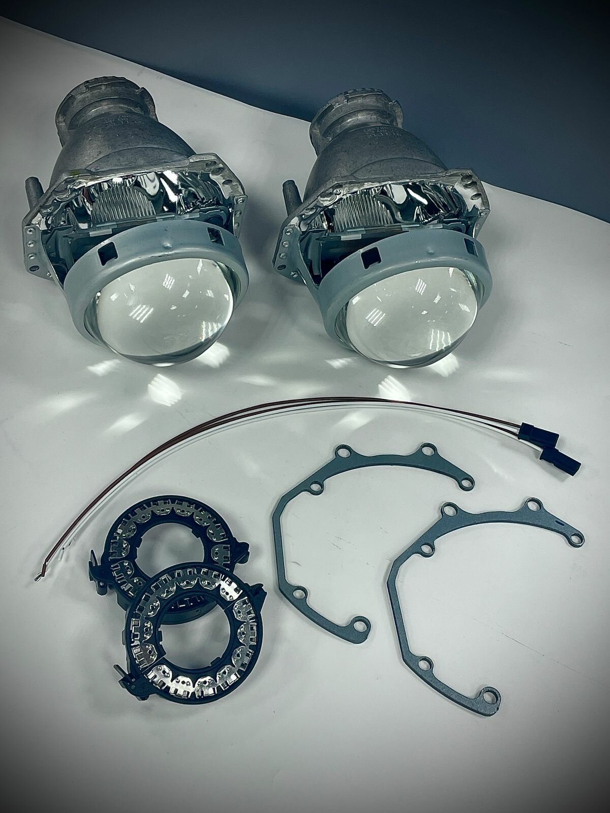 Ксеноновые линзы для Mazda CX-7 2006-2012