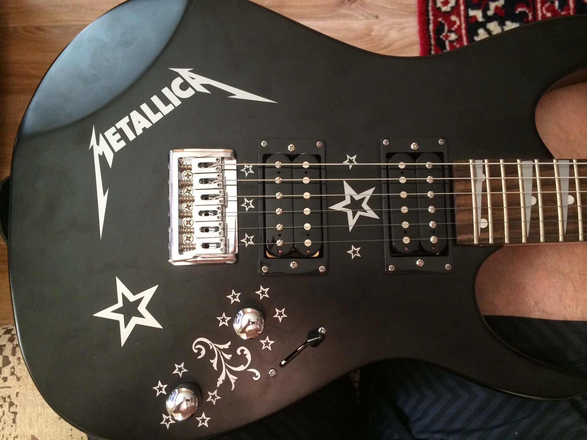 Наклейка для гитары "Metallica" Струнки. ру, белый