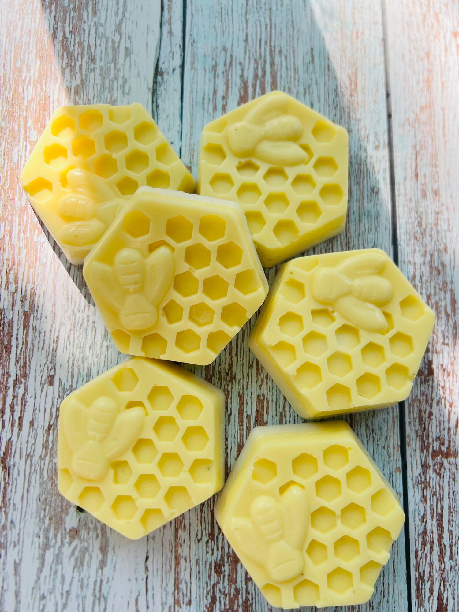 Мыло ручной работы "Молоко и мед" с глицерином и оливковым маслом, 300г, набор 3 шт