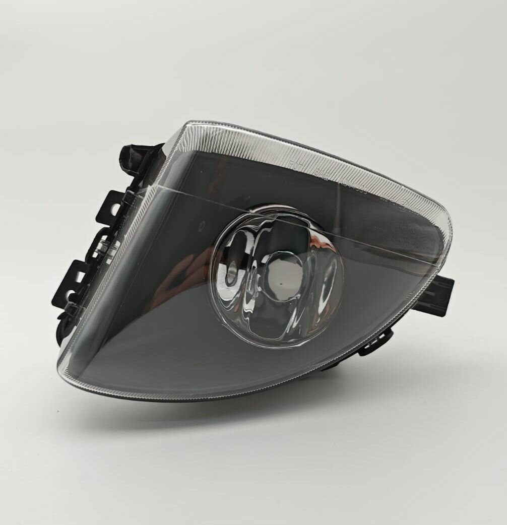 Противотуманная фара левая пластик BMW F10/F11/F18 2009-2013 до рестайлинг