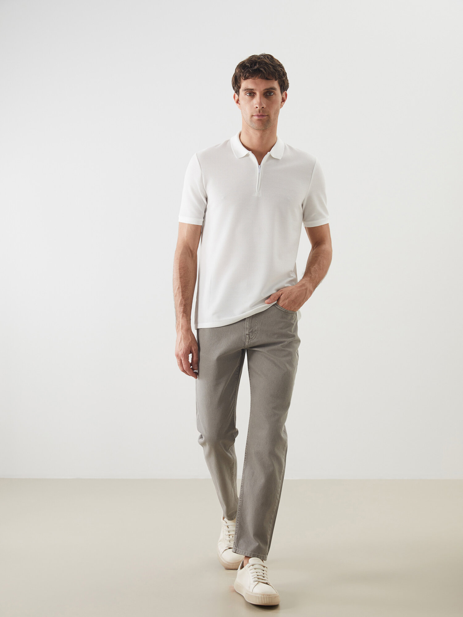 Джинсы широкие 