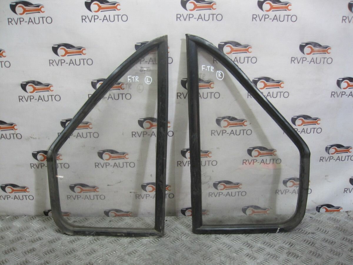 Стекло двери передней Ford Transit 1994-2000 1052530 1052532