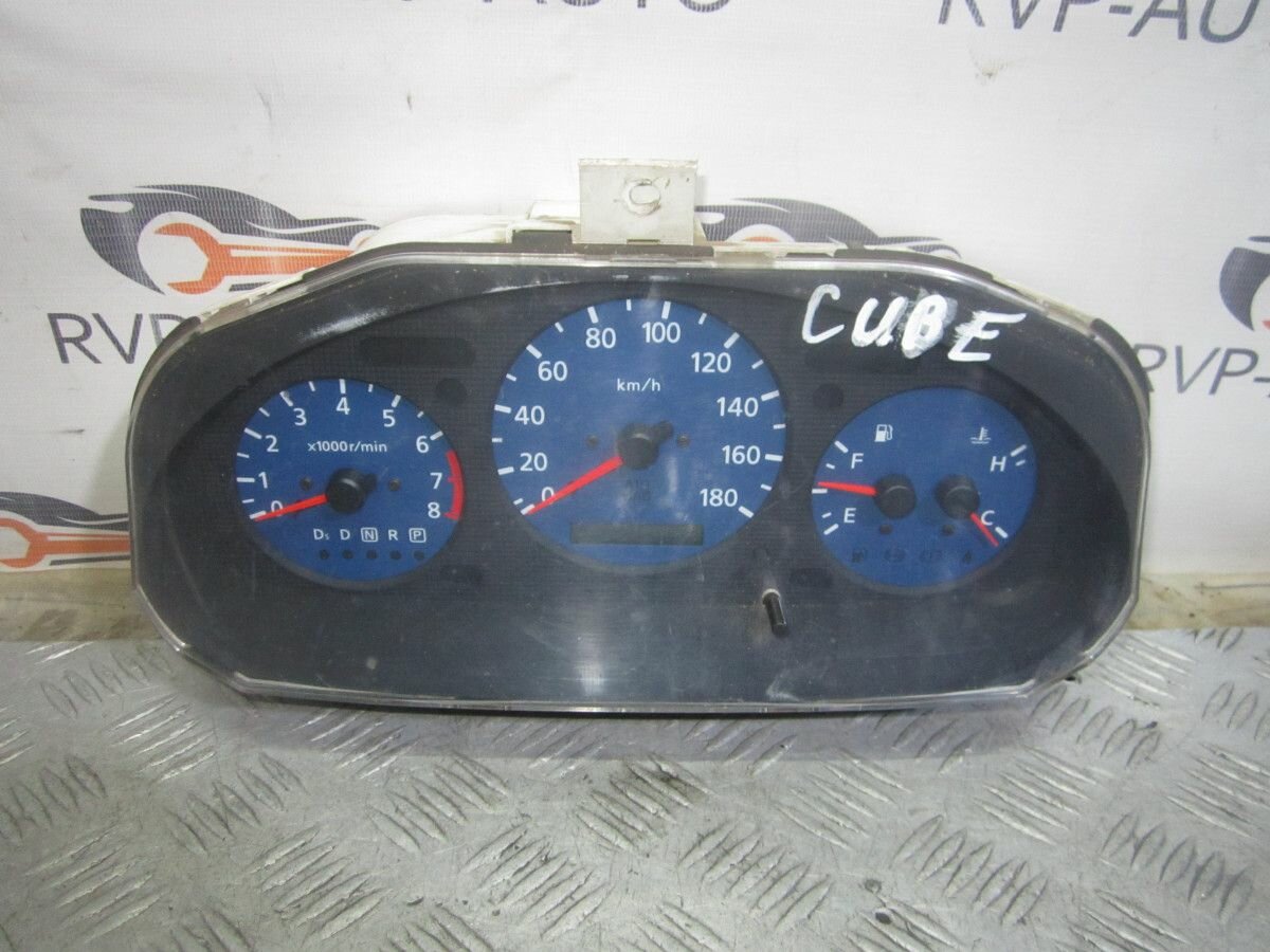 Панель приборов Nissan Cube 1.3 АКПП 1998-2002 123123