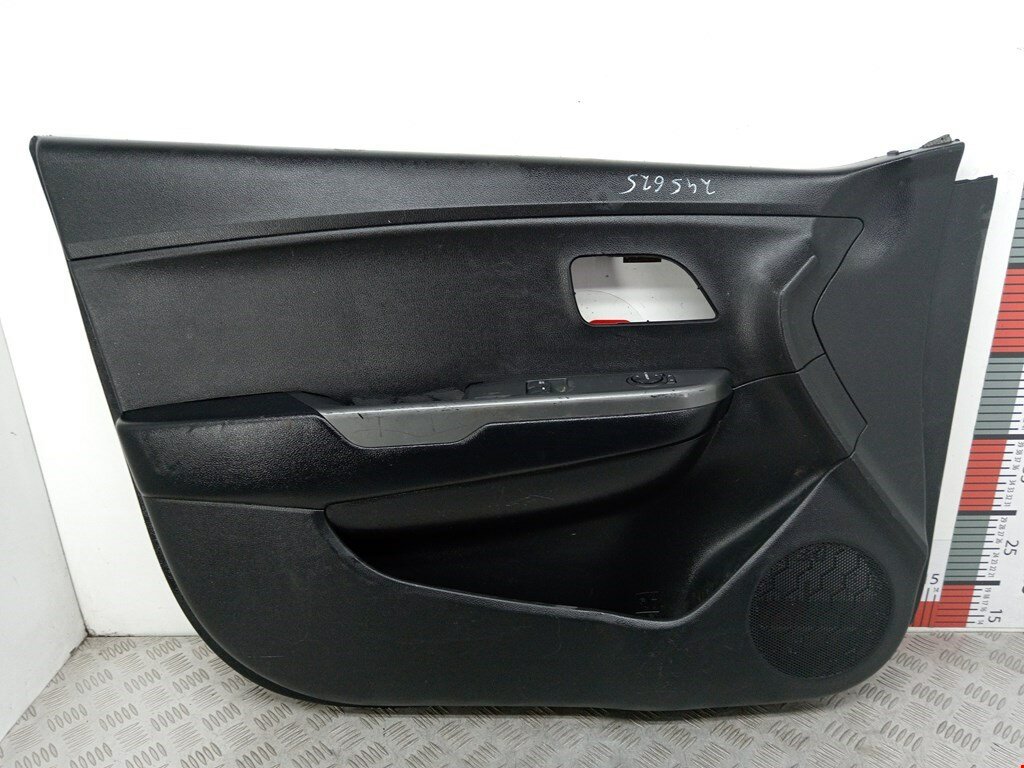 Обшивка (карта) двери передней левой Kia Rio 3 (UB) 823104Y000 арт. 2252052