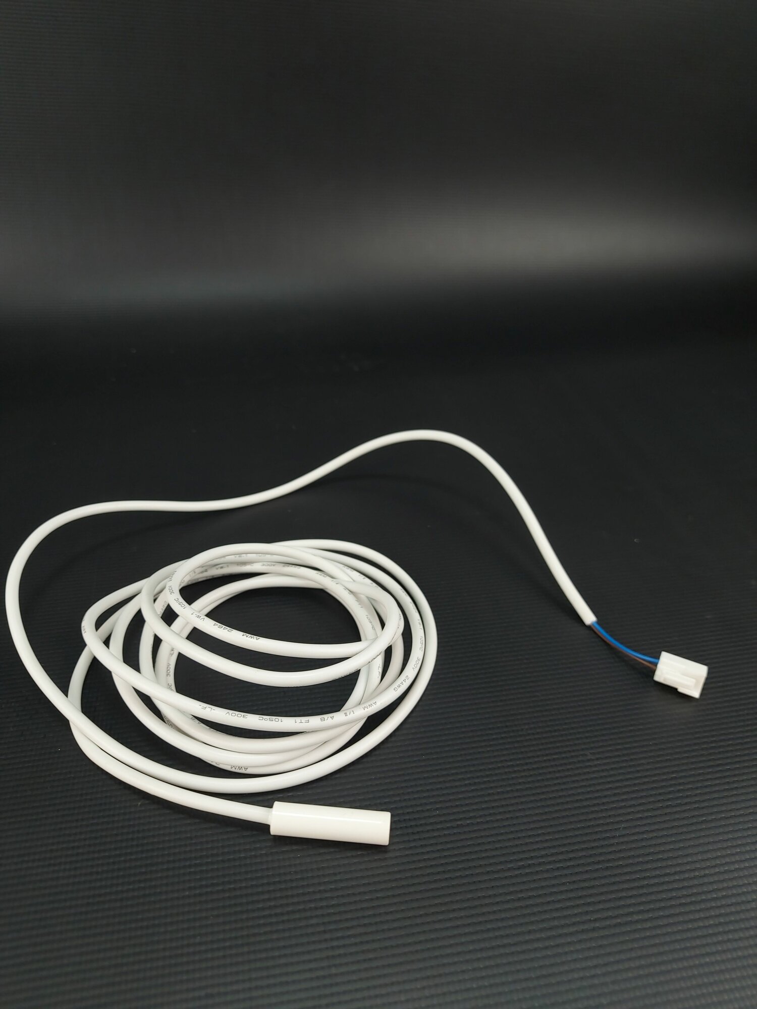 Датчик (сенсор) температуры для холодильника Атлант L66-L3069 10кОм L2,5м