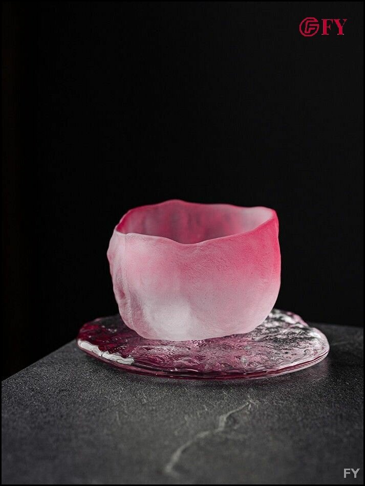 Чайный сервиз Без бренда , хрустальное стекло, розовый Розовая чашка для саке в японском стиле, стеклянный стаканчик