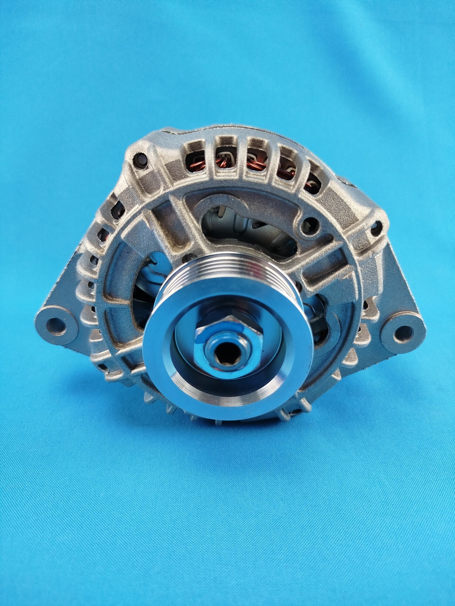 Генератор "ELTRA" для а/м Шевроле-Нива (110А)