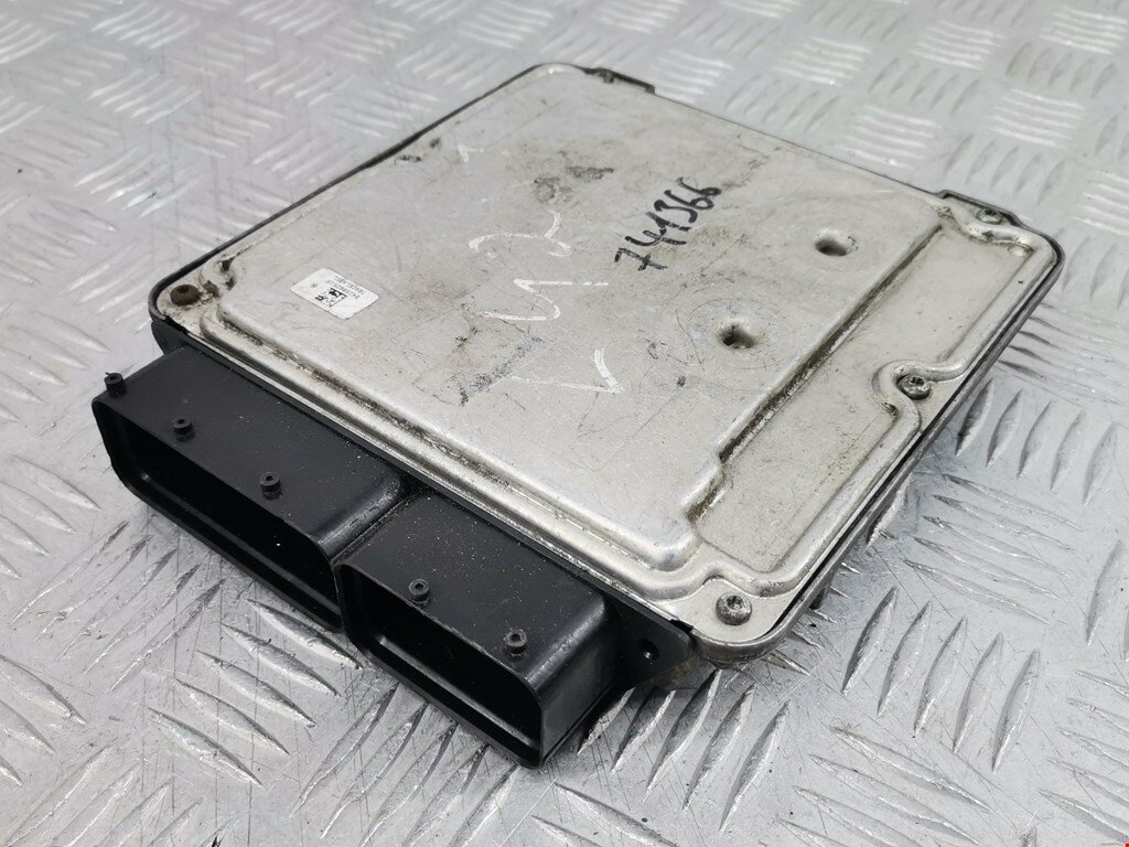 Блок управления двигателем Mitsubishi Lancer 10 1860A585 арт. 741366