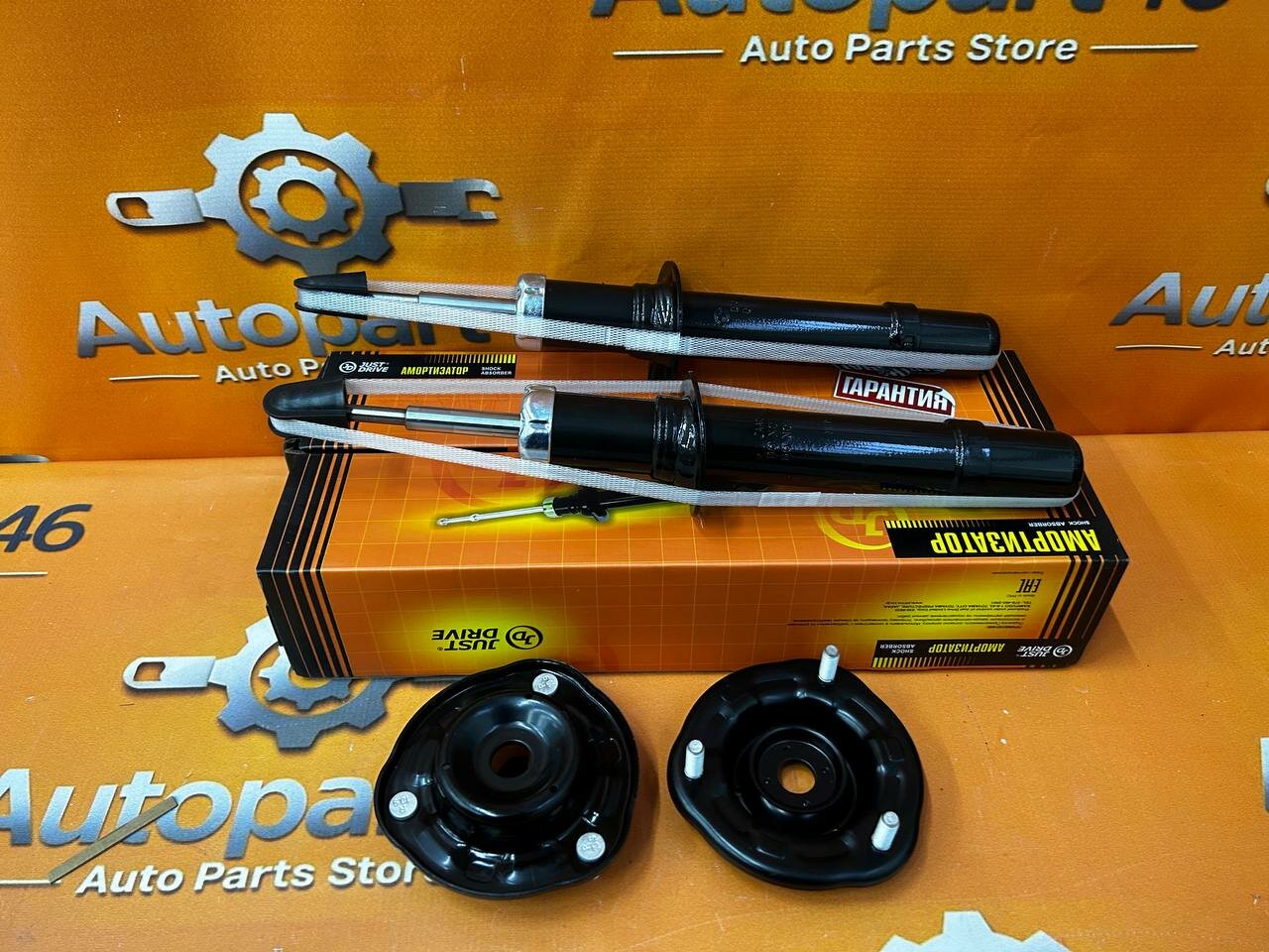 Амортизаторы передней подвески комплект с опорами Хёндай Соната 4 ЕФ рестайлинг, Hyundai Sonata IV EF 2001-2012. Just Drive, Япония