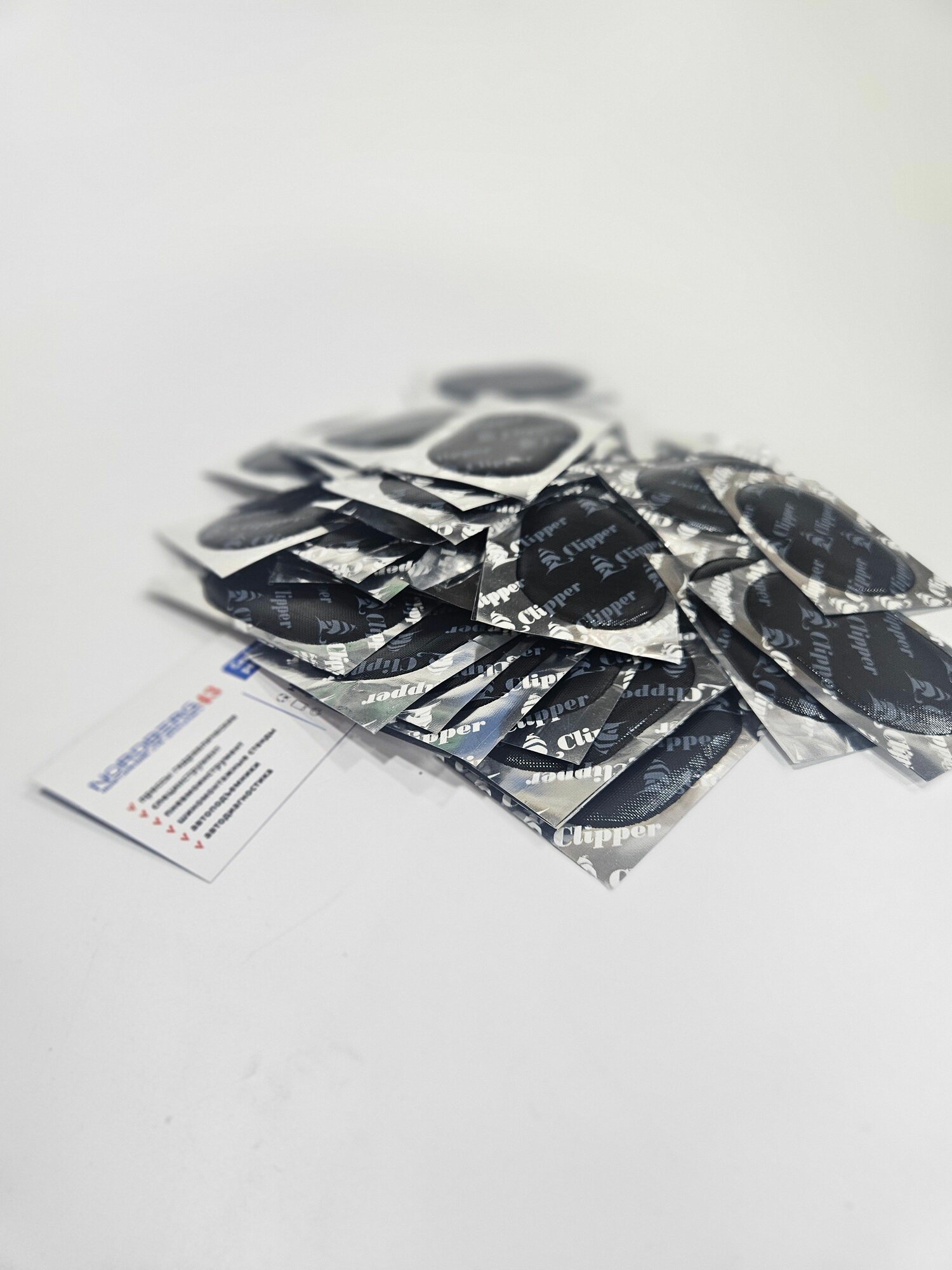 Набор овальных заплат для ремонта камер, размер 38*64мм (50шт) / Заплатки камерные для шиномонтажа Clipper