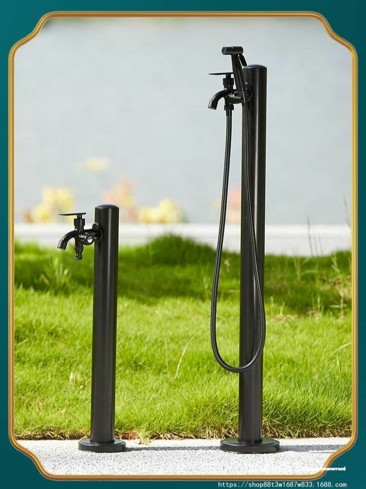 Садовая колонка для воды