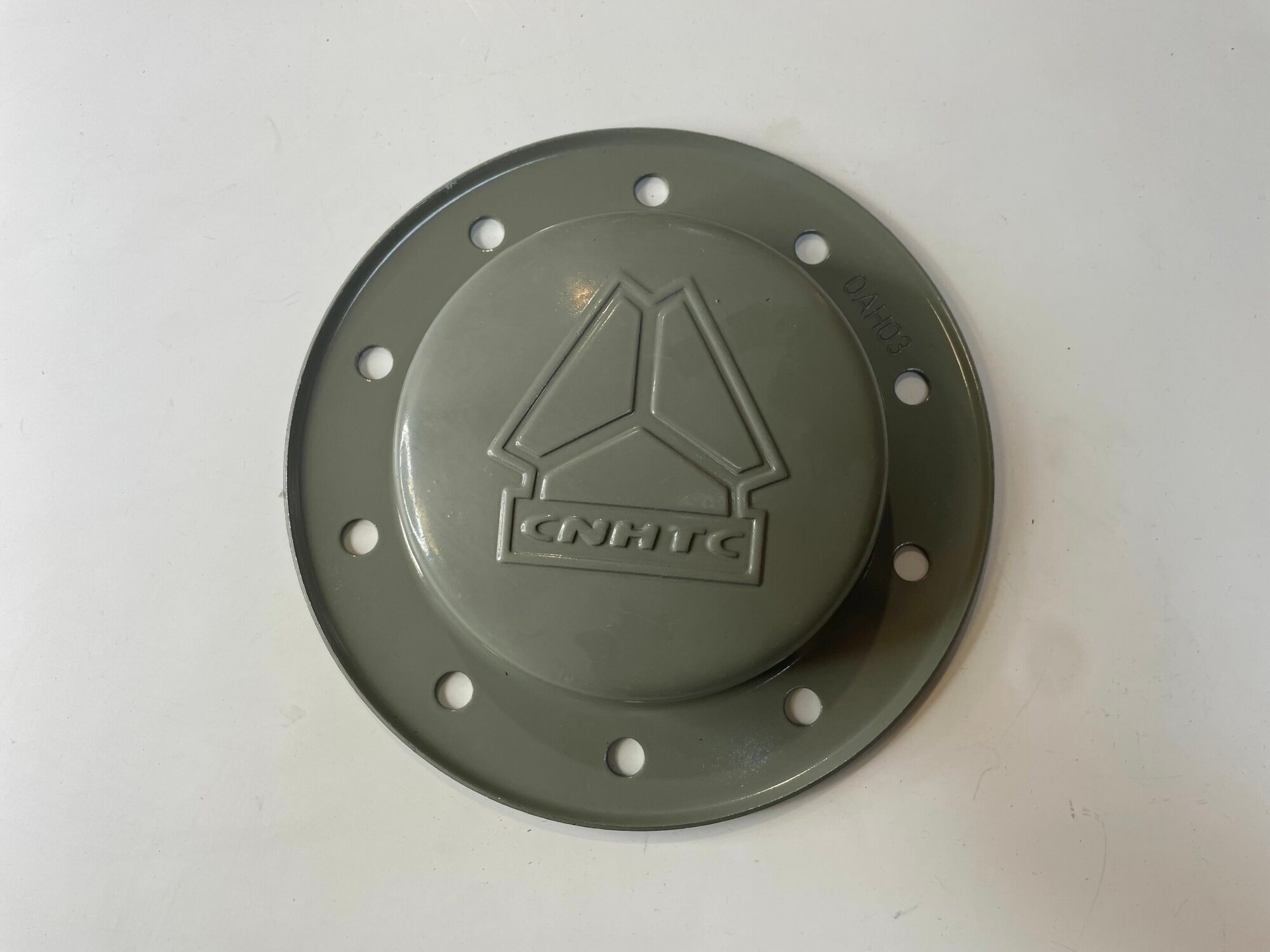 Крышка ступицы Sitrak C7H Max [12.4 24V 12 AMT грузовой 4X2 Turbo дизель (ретардер, Traxon ADR)] WG9100413068