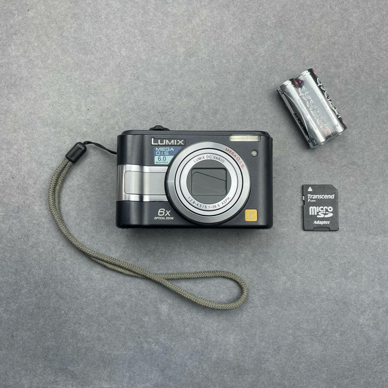 Цифровой компактный фотоаппарат Panasonic Lumix DMC-LZ5, черный