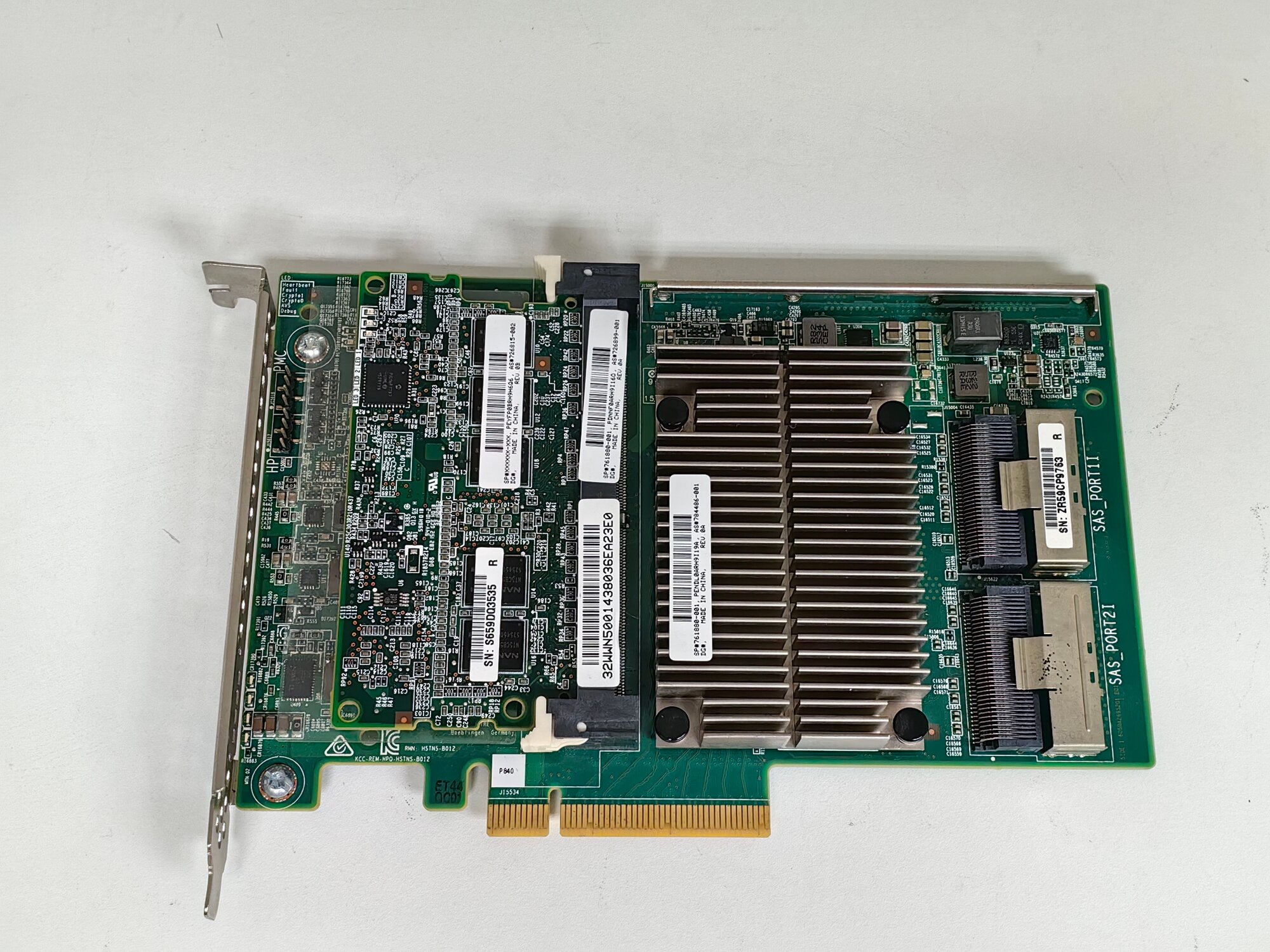 Контроллер HP P840 761880-001 SAS/SATA RAID 4GB 12GB/S 726897-B21 784486-001