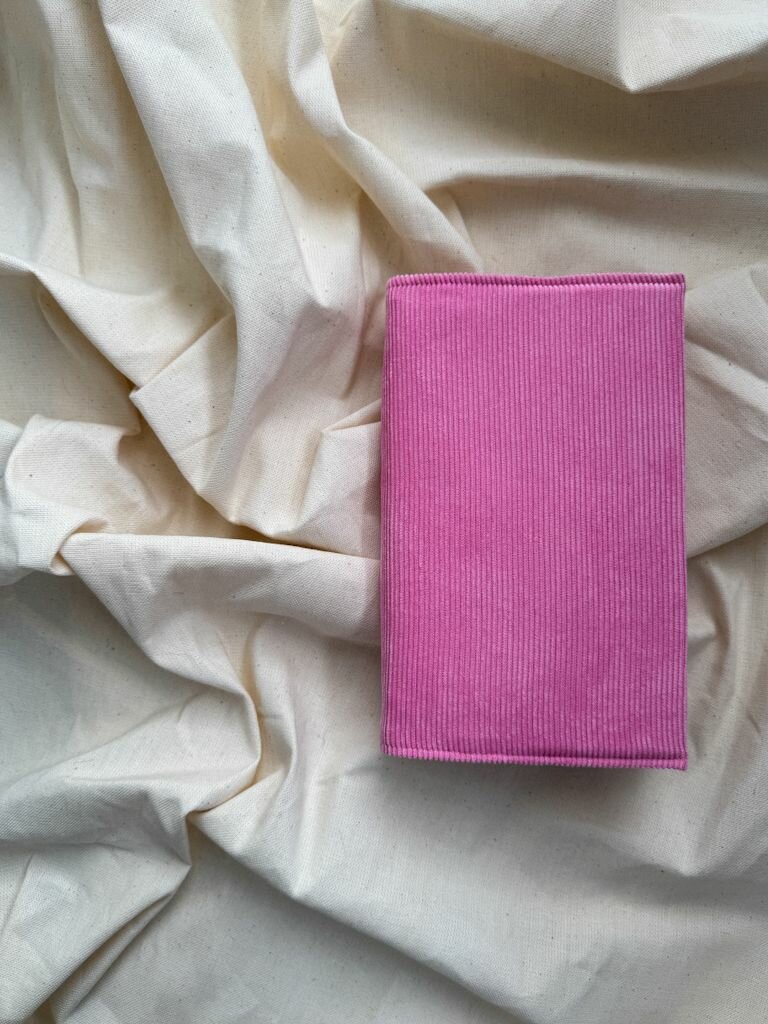 Тканевая мягкая обложка для книг высотой до 22 см