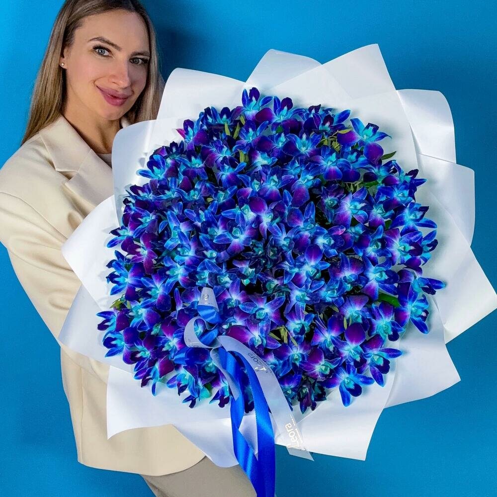 Букет XXL 101 космическая ночь. Монобукет букет T512. Leora Flowers дом цветочной моды