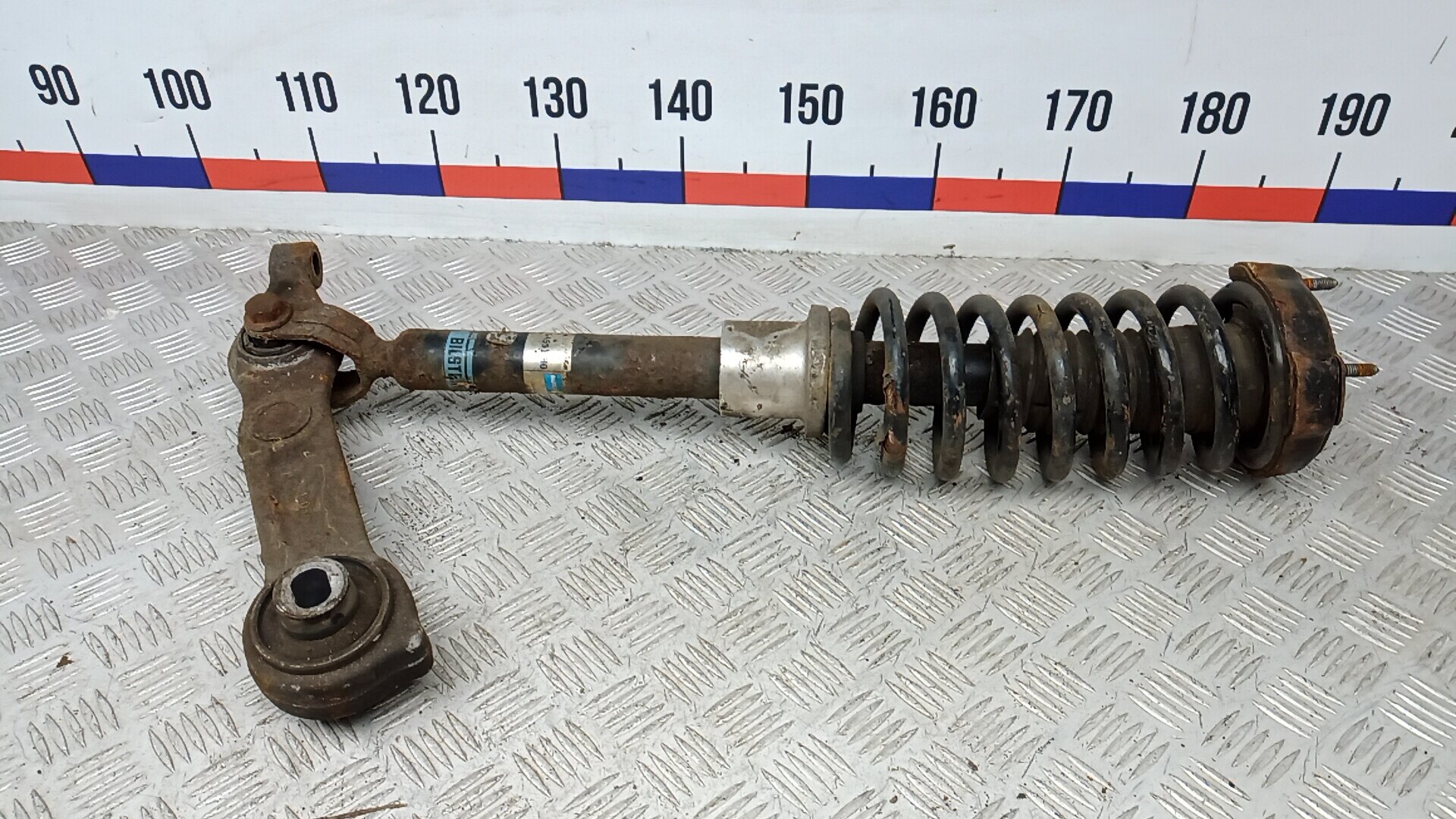 Стойка передняя левая MERCEDES BENZ E-CLASS W211