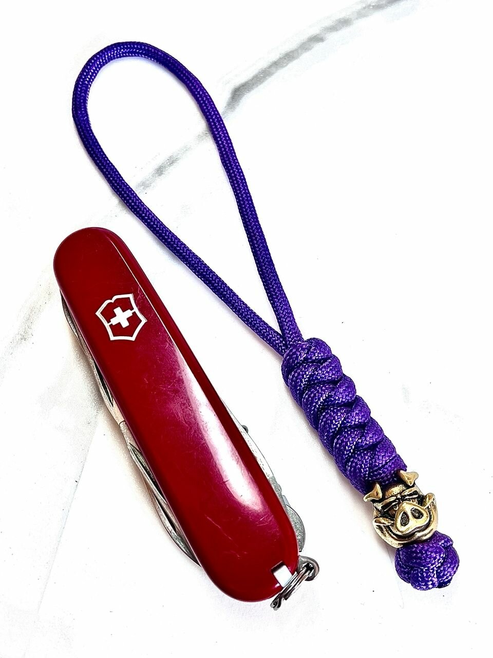 Темляк для ножа "Веселая Свинка"