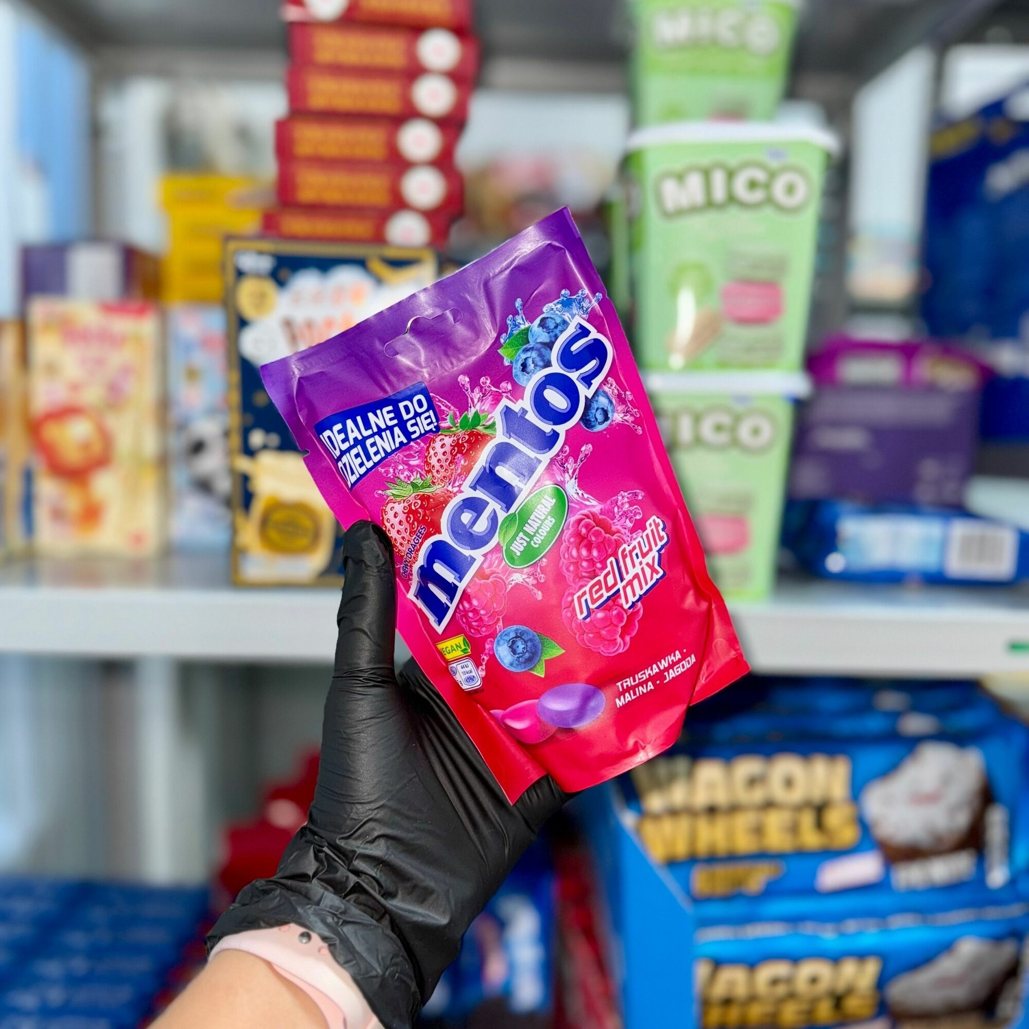 Жевательные конфеты Mentos со вкусом Red fruit mix/Микс красных фруктов 160 гр.